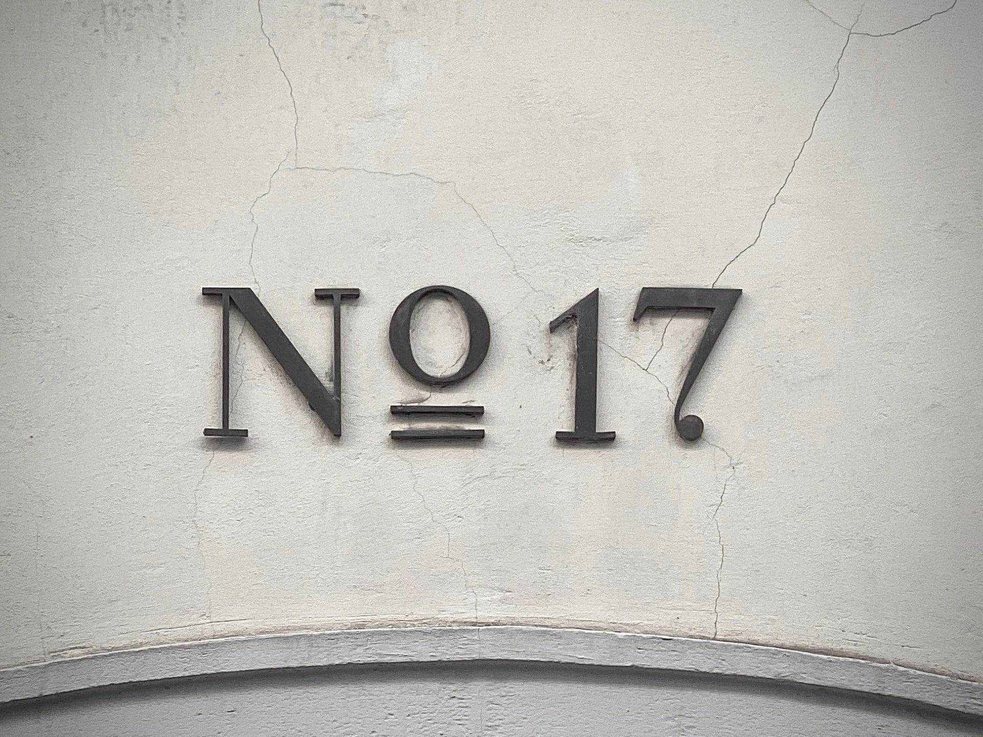 Buying Bulk Address Signs - What to You Need to Know – Carvature